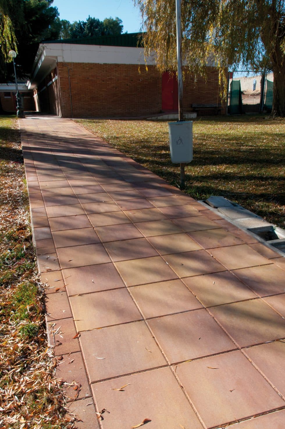 Baldosa Goya Multicolor 50 X 50 X 4 Cm | Suelos Para Exterior